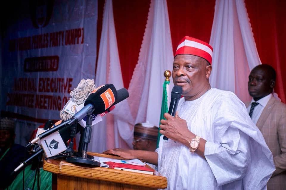 Kwankwaso ya umurci a ba ’ya’yan ’yan majalisar Kano da suka rasu ...